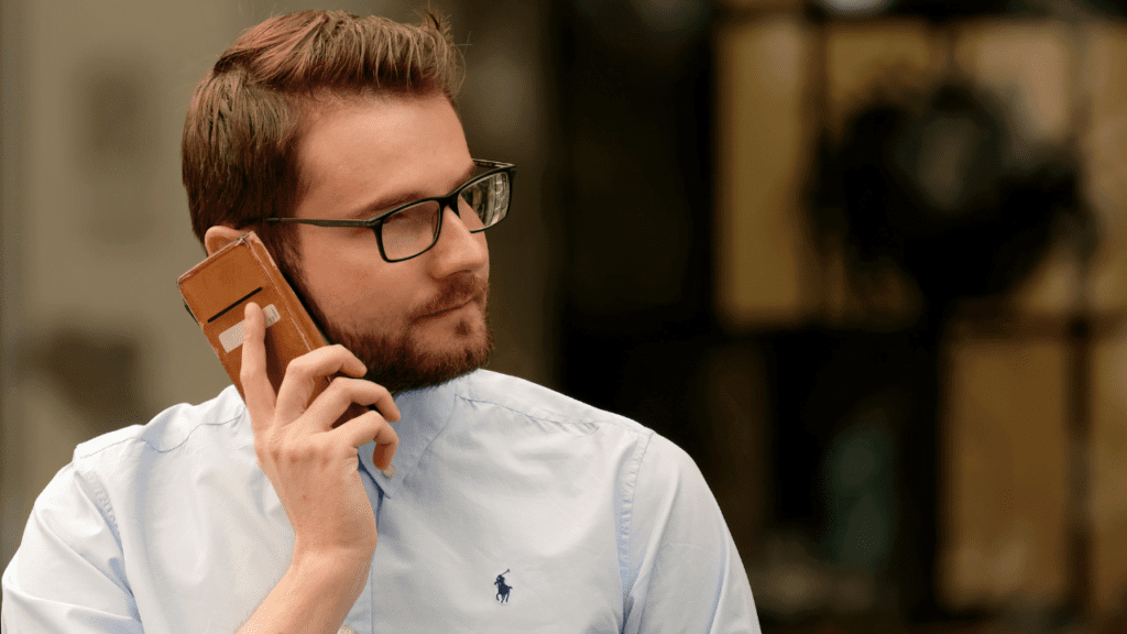 11 Formal Ways to Say “You Can Reach Me At”