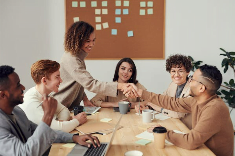 11 Professional Ways to Say “Thank You for Your Interest”