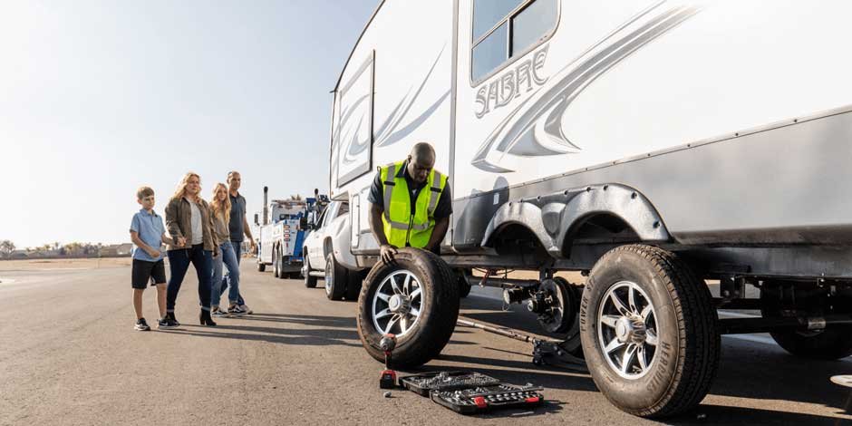 Fleet Solutions: Trustworthy Roadside Service to Keep Your Trucks ...