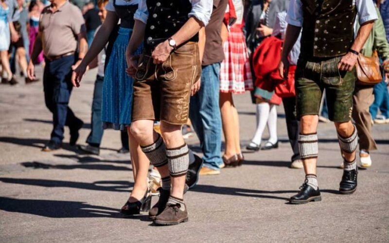 The Secrets of Perfect Lederhosen Fit – No More Awkward Shorts ...
